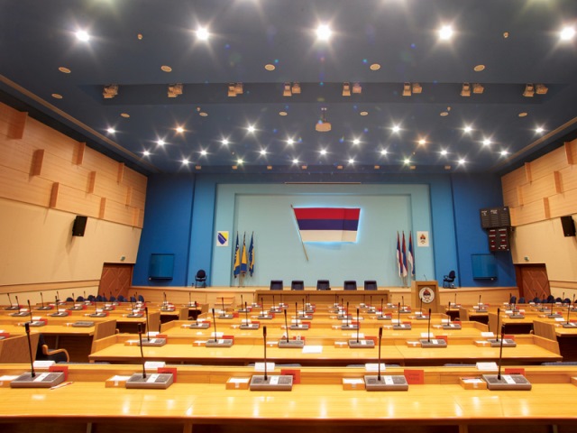 Republika Srbska dobila novo vlado s starim premierjem – Megafon