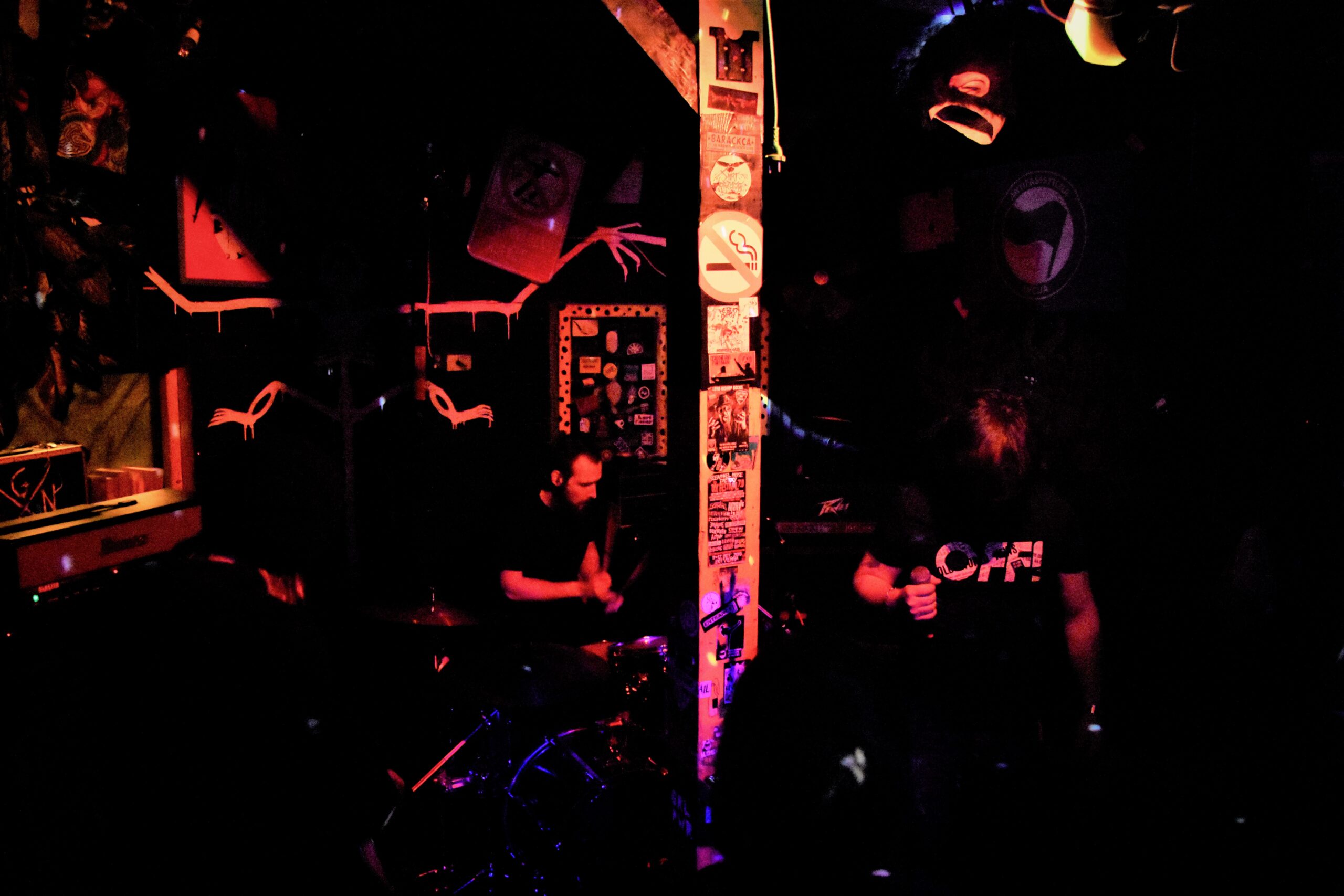 Prisluhni polki: Stepa – Megafon