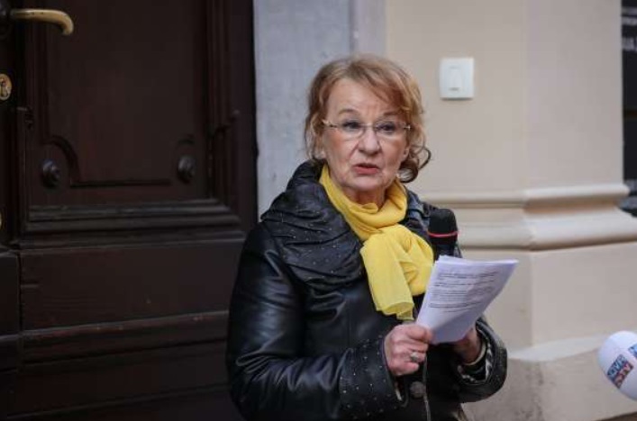 Metka Zevnik napoveduje nadaljevanje boja za pravice otrok in staršev ...