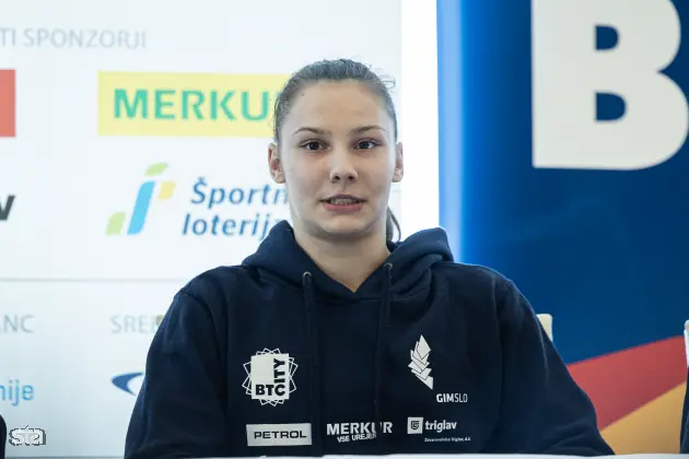 Lucija Hribar in Tjaša Kysselef prvi dan z odliko (dopolnjeno) – Megafon