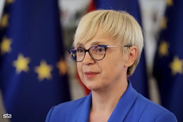 Predsednica republike bo zlati red za zasluge podelila Sandiju Curku in ...